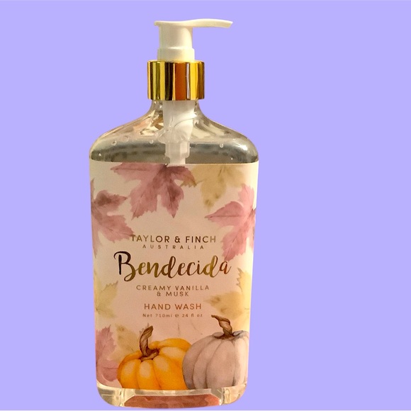 Taylor & Finch | Bath | Taylor Finch Bendecida Creamy Vanilla Musk Hand ...